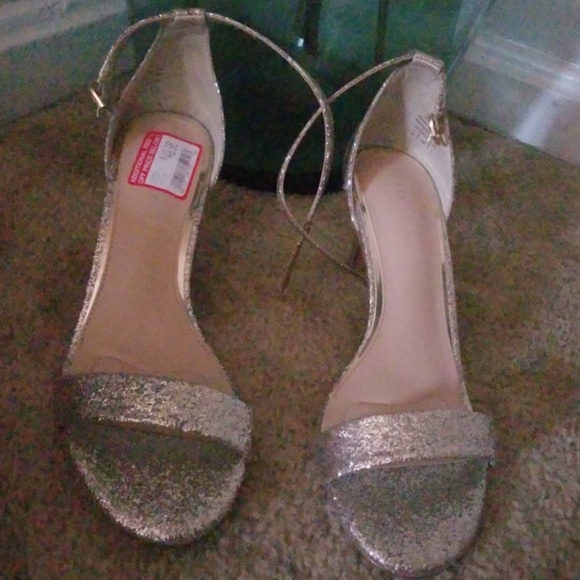 Shoes | Gold Glitter Pumps | Poshmark
